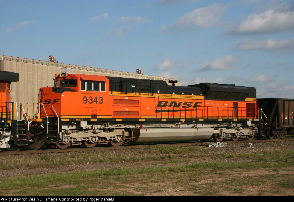 BNSF 9343